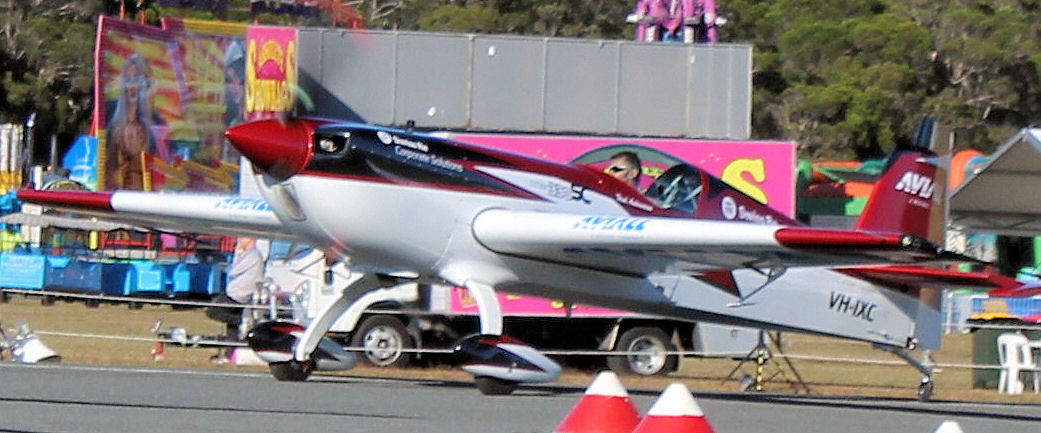 Extra Flugzeugbau EA300 - Destination's Journey
