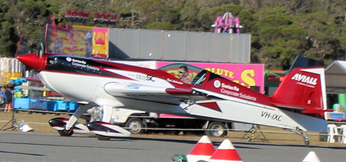 Extra Flugzeugbau EA300 - Destination's Journey