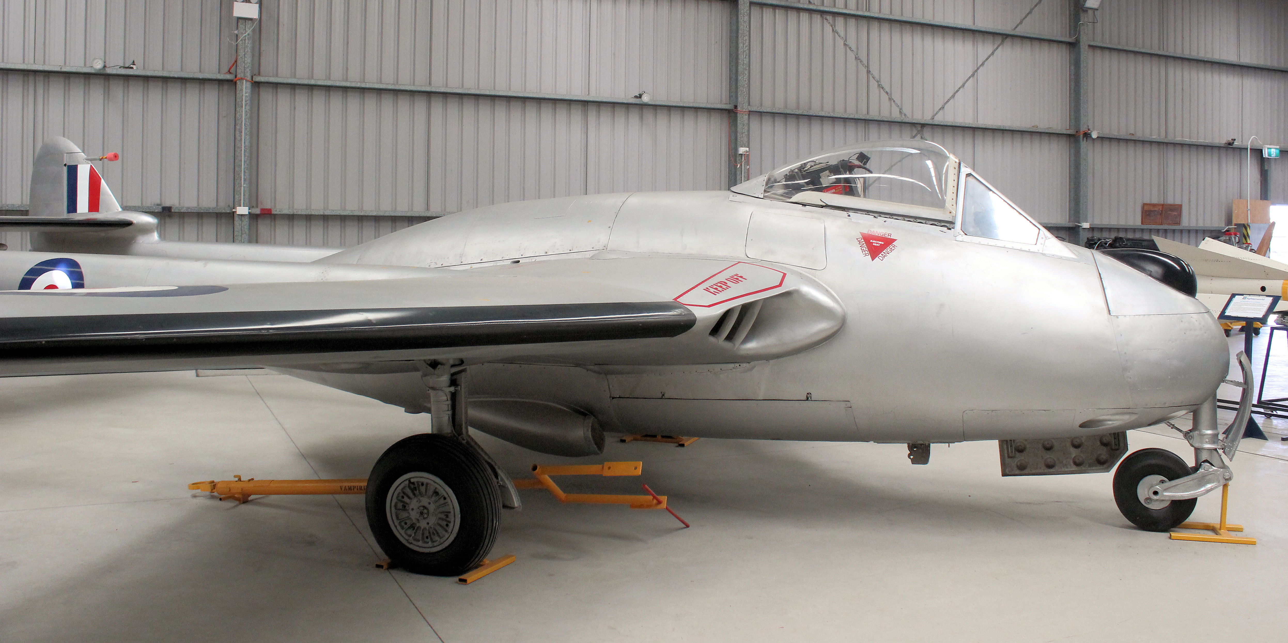 de Havilland Vampire - Destination's Journey