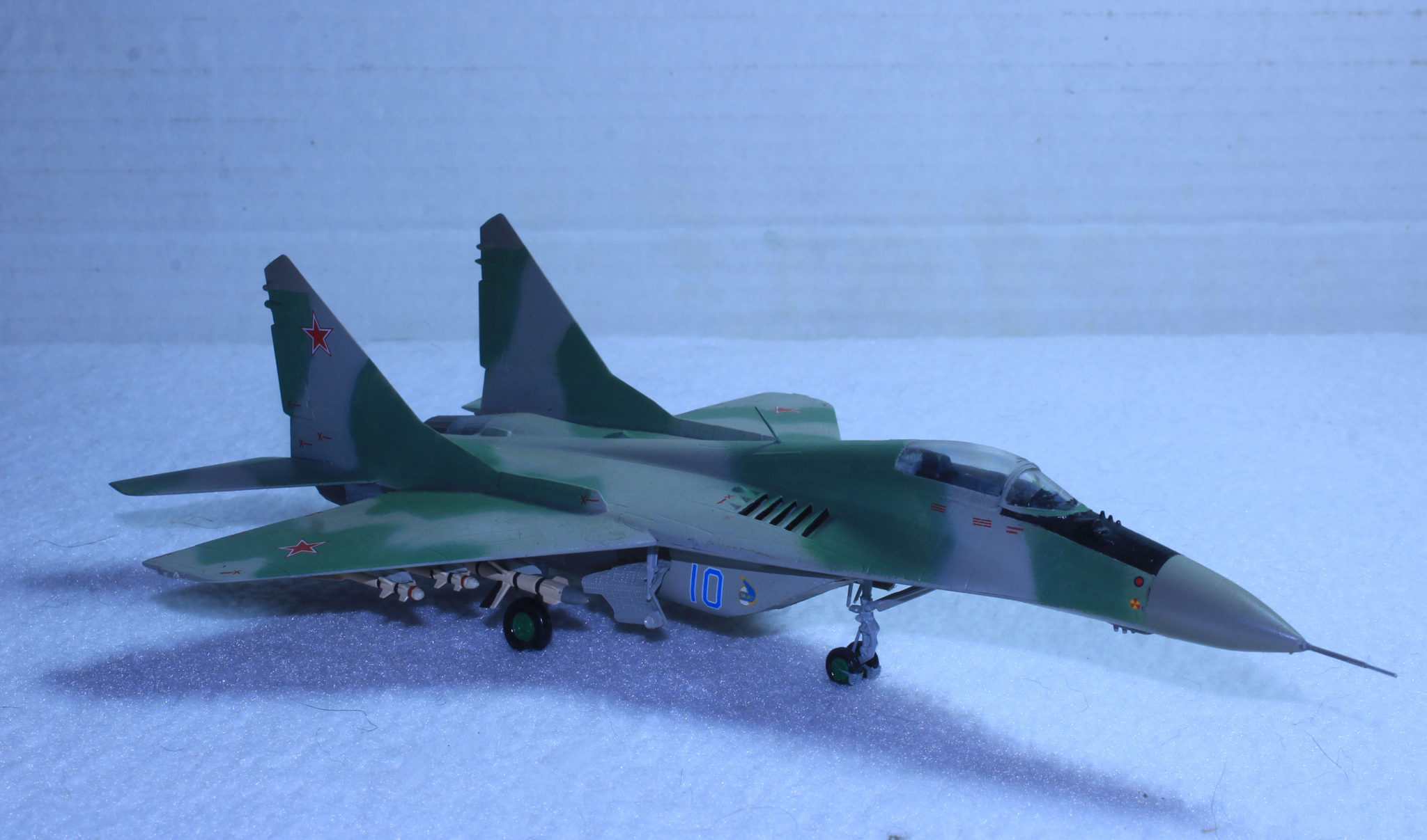 Mikoyan MiG-29 Fulcrum Scale Models - Destination's Journey