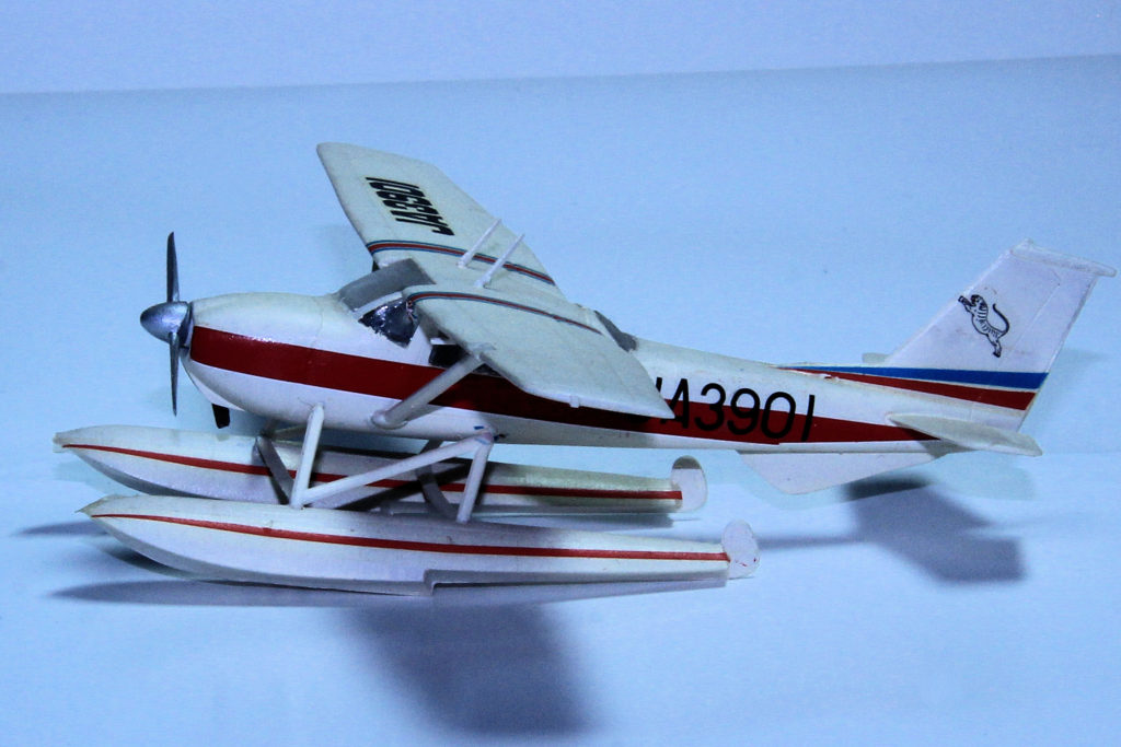 Cessna 172 Sea Plane Scale Models - Destination's Journey
