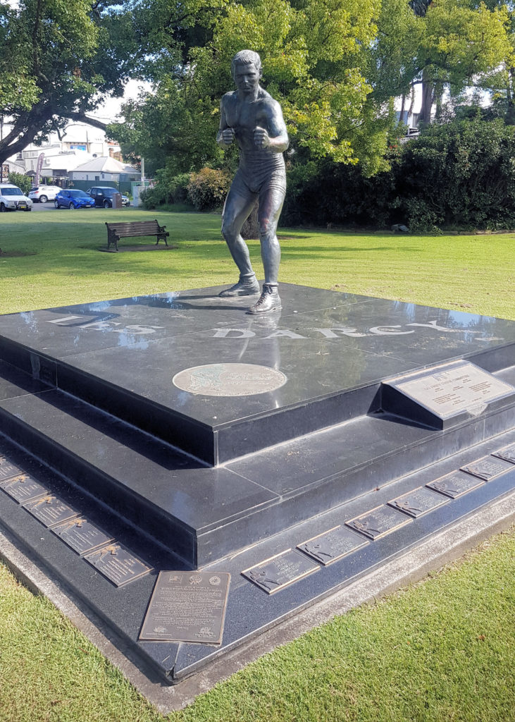 Les Darcy Monument Australian Boxer - Destination's Journey