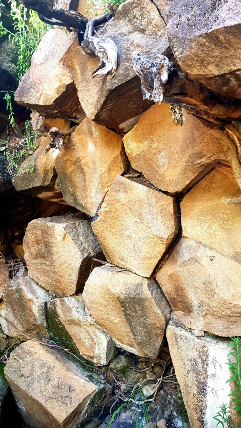 Sawn Rocks Mount Kaputar National Park - Destination's Journey