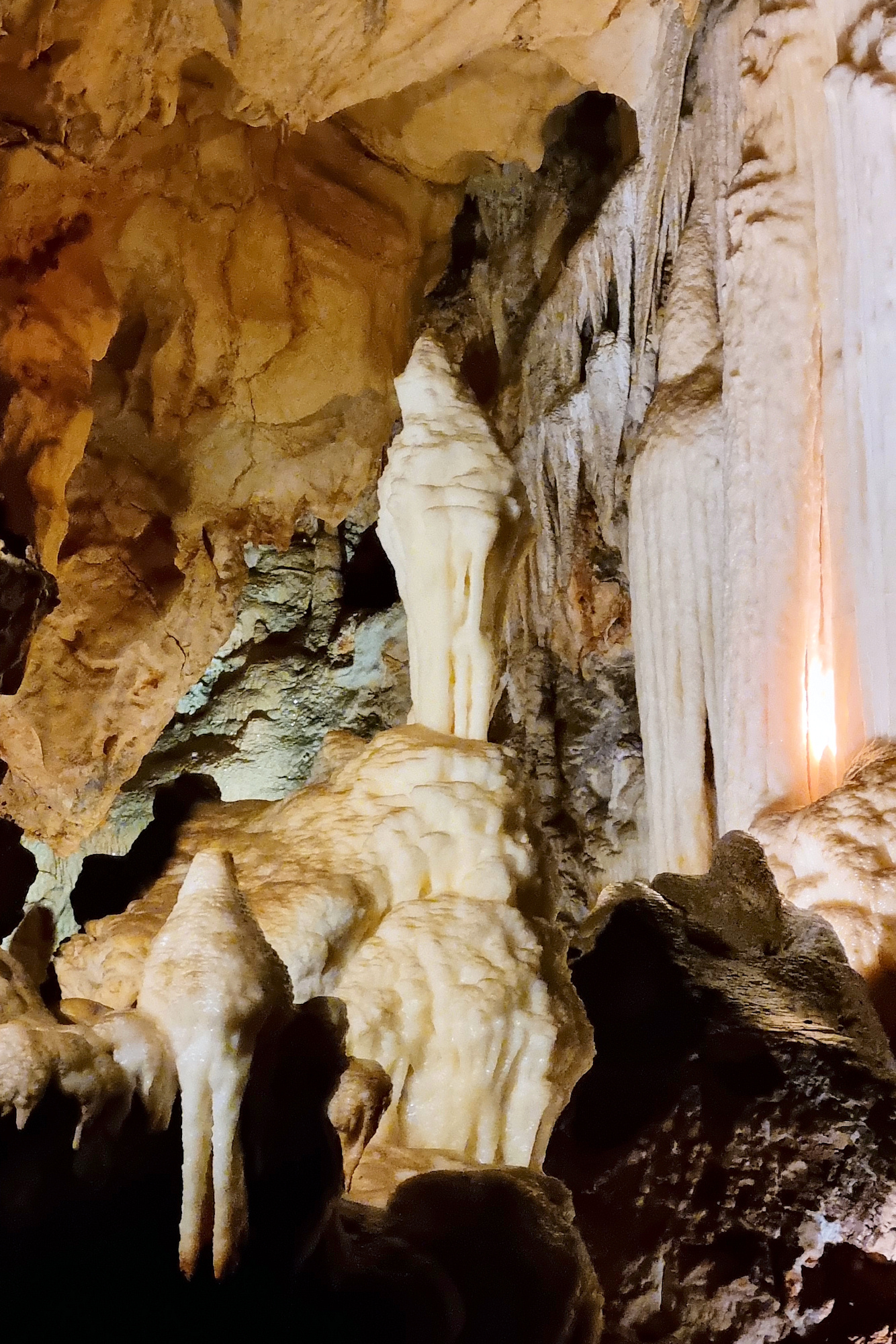 Wombeyan Caves - Destination's Journey
