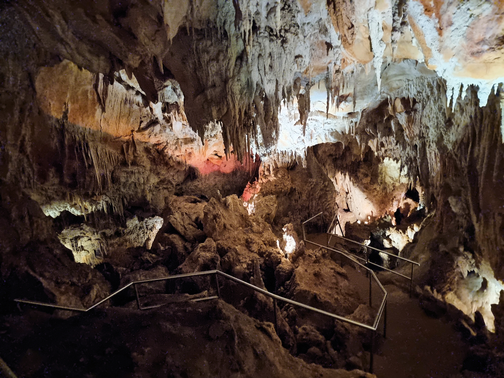 Wombeyan Caves - Destination's Journey