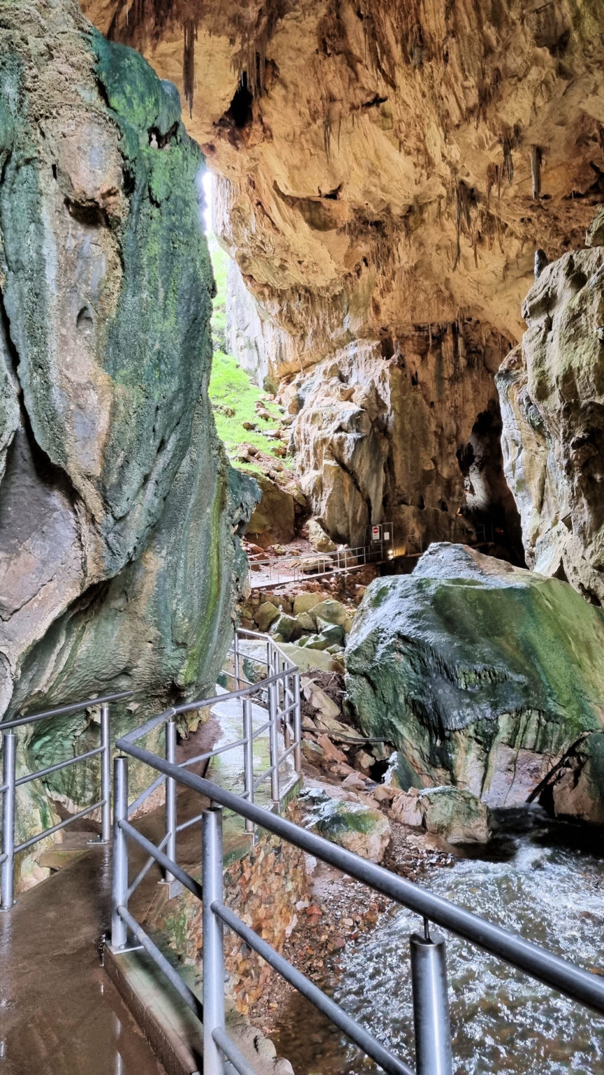 Wombeyan Caves - Destination's Journey