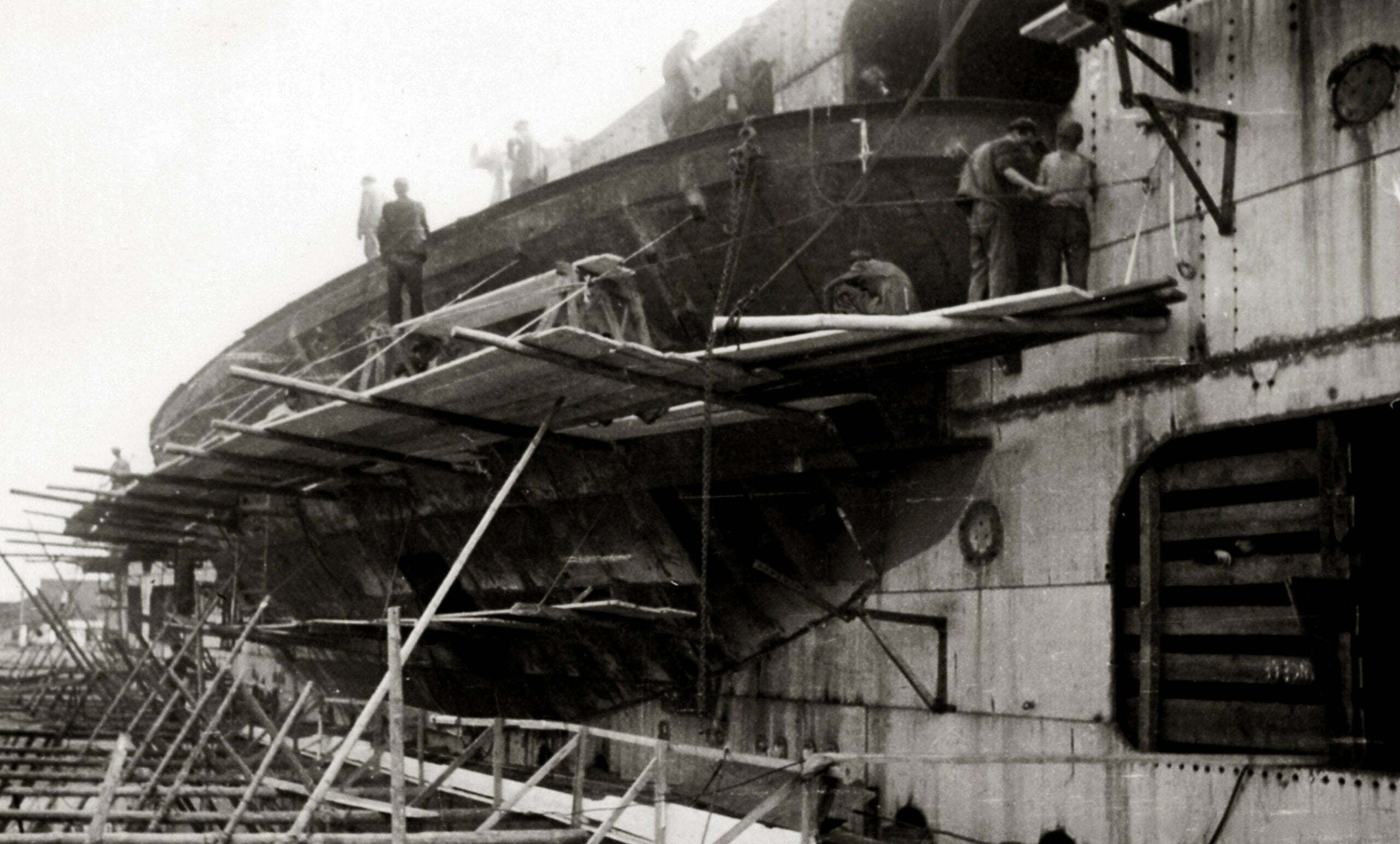 RN Aquila Italian Aircraft Carrier - Destination's Journey