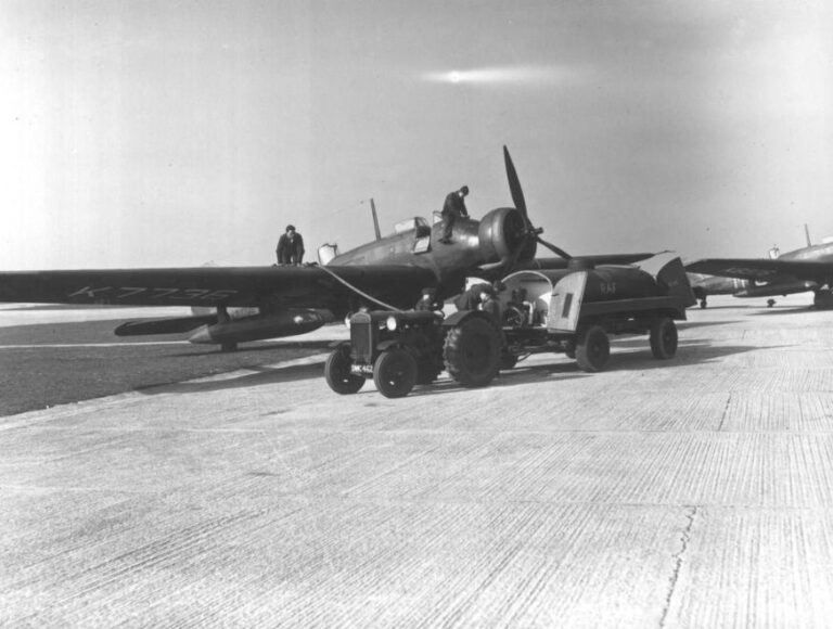 Vickers Wellesley British Bomber - Destination's Journey