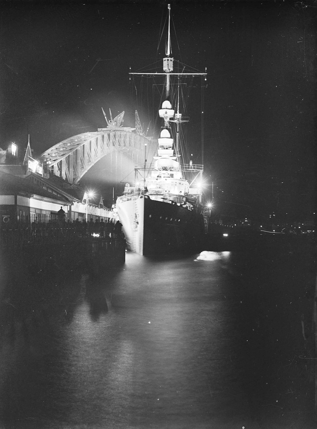 Netherlands Cruiser HNLMS Java - Destination's Journey