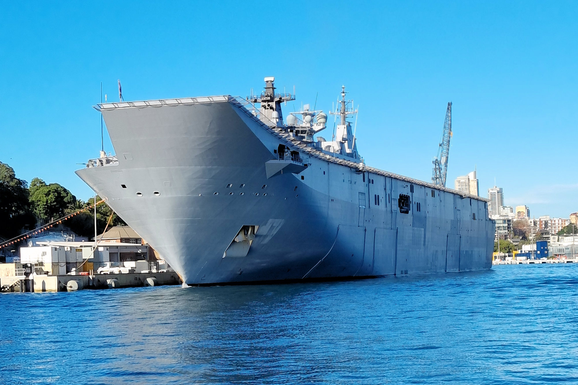 HMAS Canberra (III) L02 - Destination's Journey