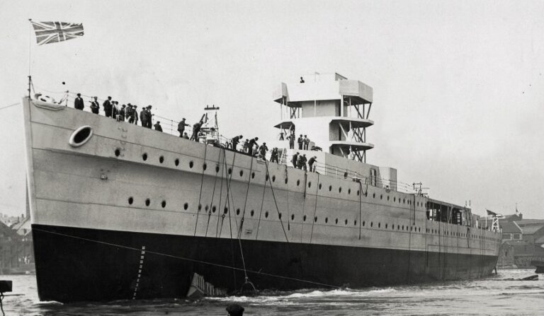 British Heavy Cruiser HMS York - Destination's Journey